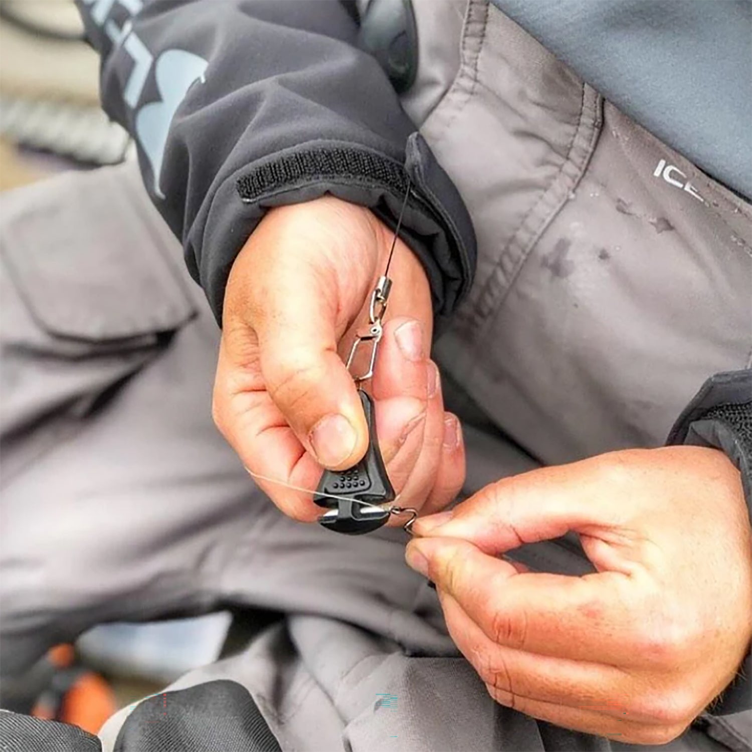 LINE CUTTERZ CERAMIC BLADE ZIPPER PULL - BLACK – Evolution Outdoor